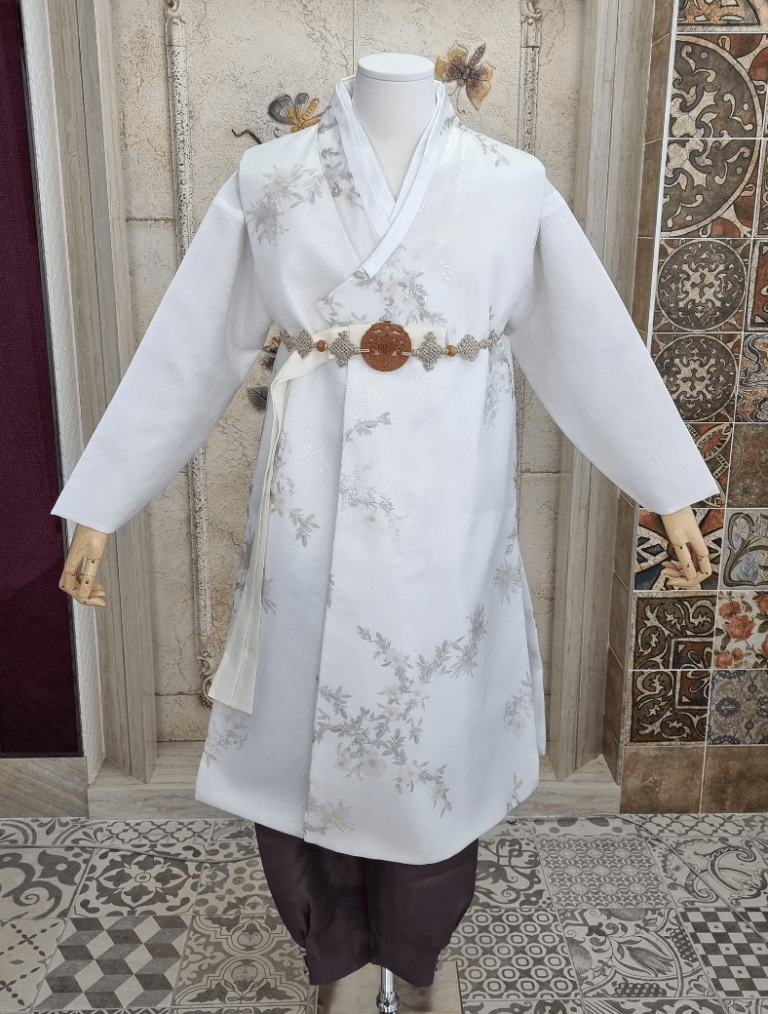 All About Korean Hanbok and Where to Buy - Best of Korea